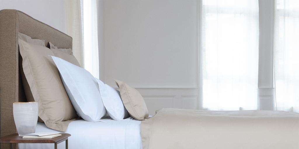 Triomphe Bedding by Yves Delorme – Everett Stunz